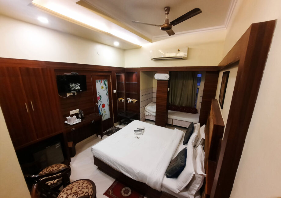 Home - HOTEL TEMPLE ON GANGES